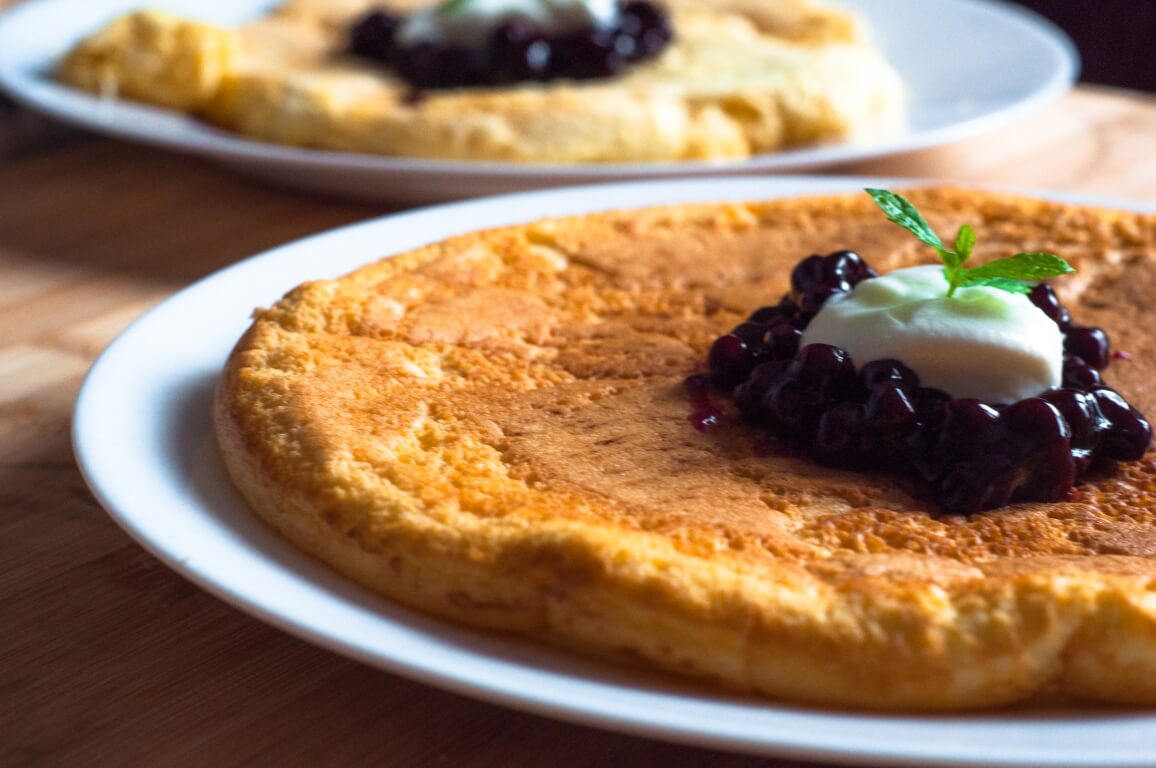 Omlet na słodko- bardzo puszysty - Gotujemy w domu - blog kulinarny